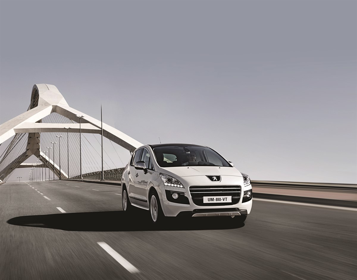 First Drive: Peugeot 3008 HYbrid4 Review - Fleet News | Company Car Reviews