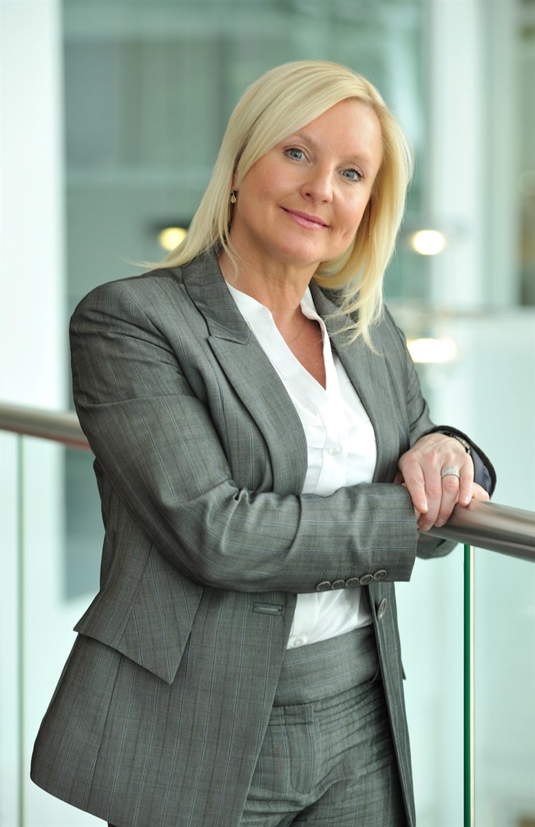 Sally Dennis joins Mercedes-Benz fleet team | Fleet News