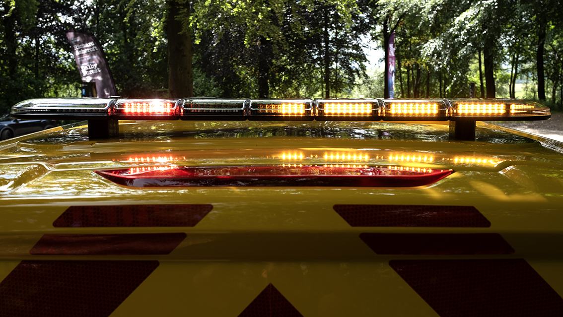 New red flashing lights for AA breakdown fleet to improve road safety ...
