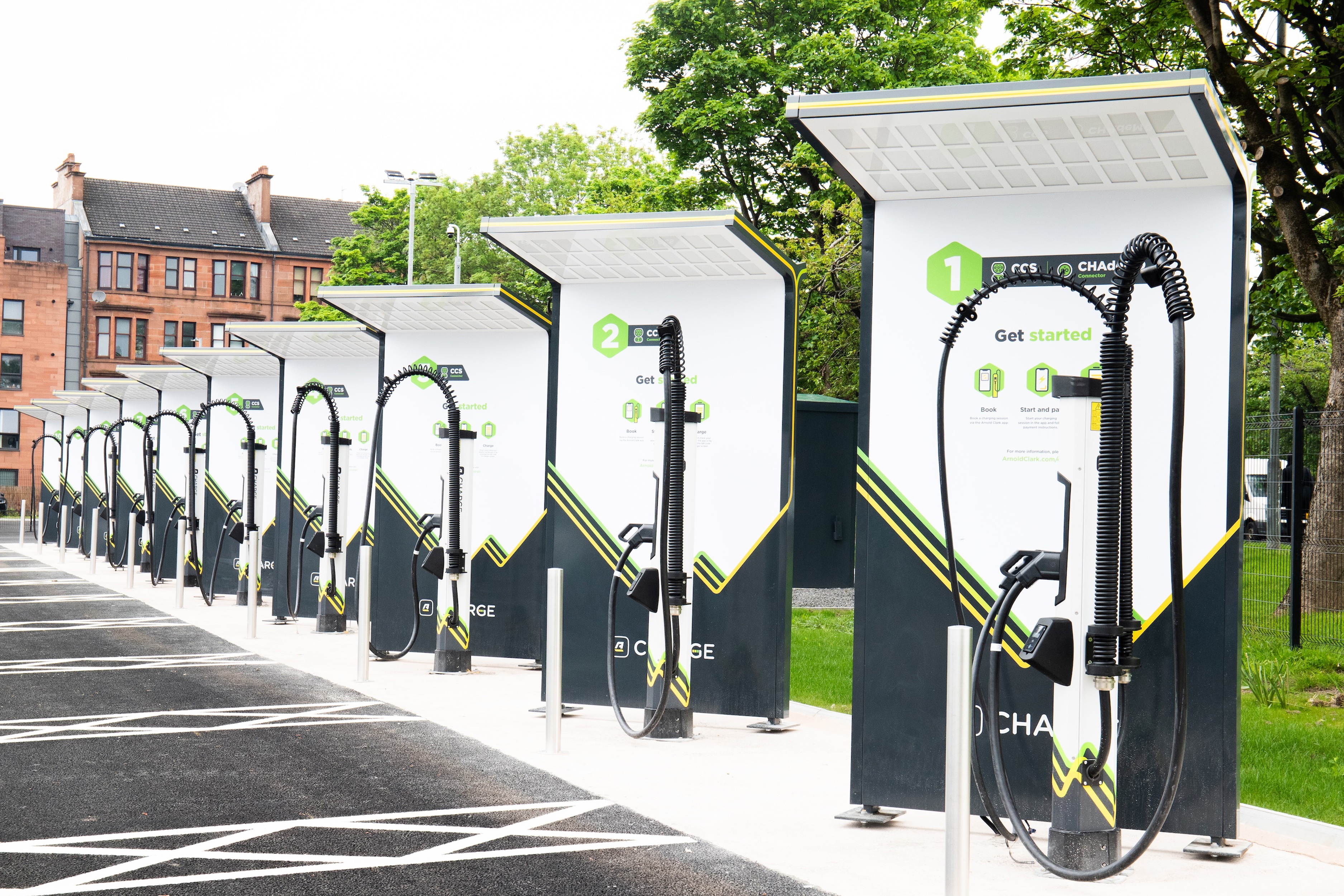Arnold Clark launches ultra-rapid electric vehicle charging network ...
