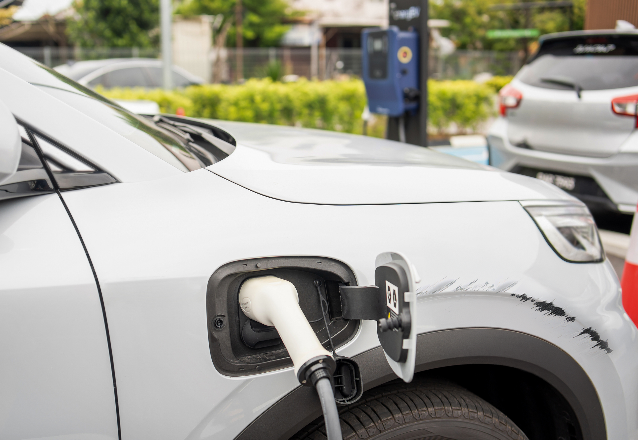 Battery damage repairs ‘not keeping pace’ with rapid EV adoption ...