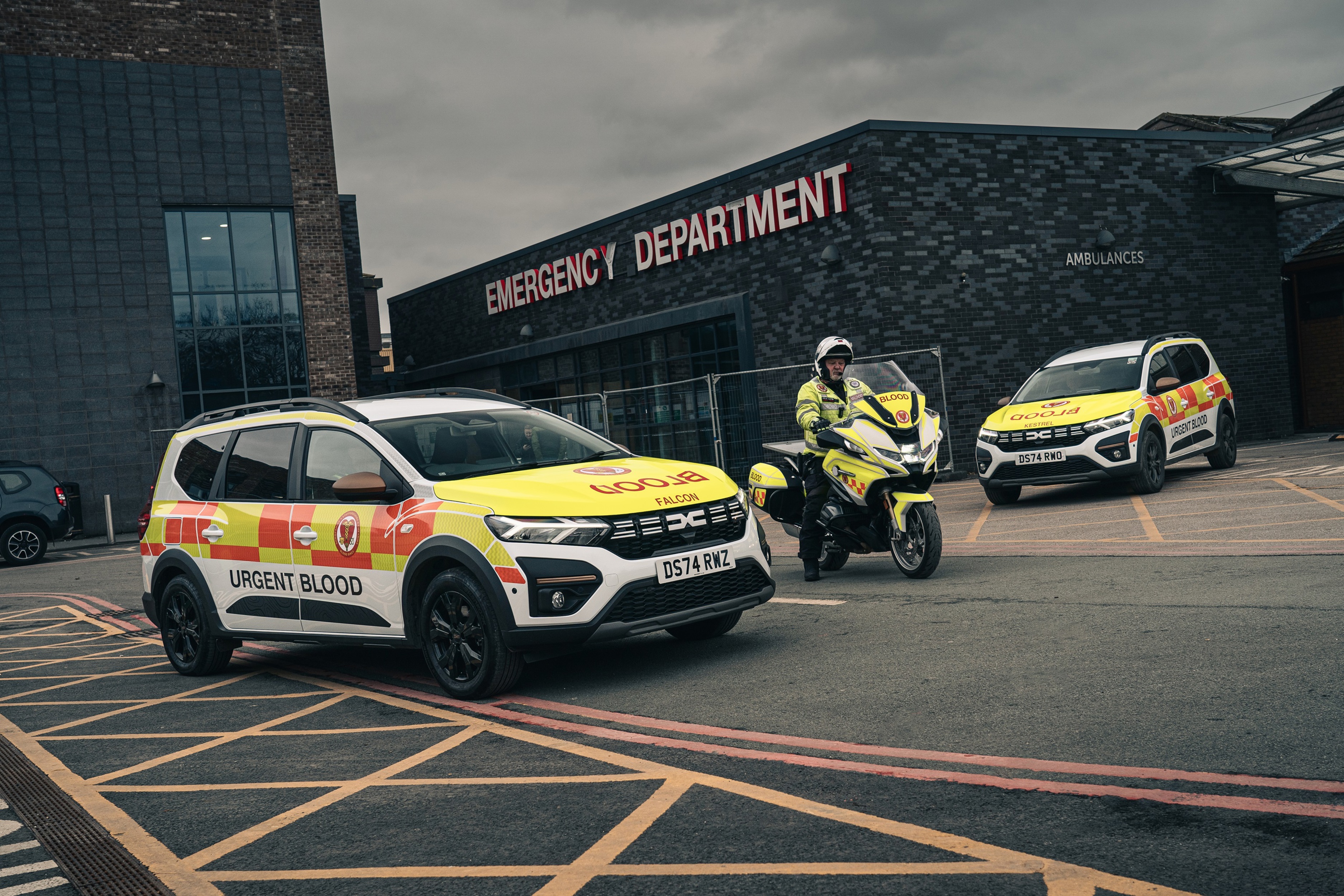 Blood Bikes strikes Dacia Jogger fleet deal | Dacia