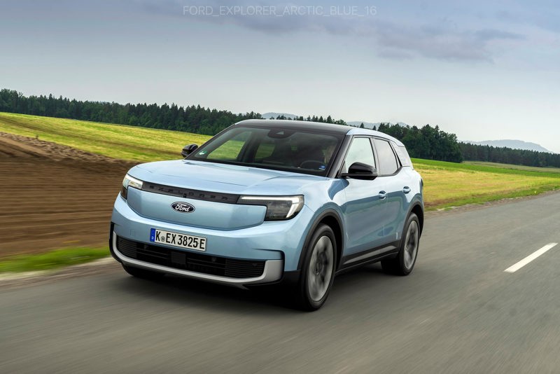 Ford Explorer first drive | Practical and fun electric SUV | Company ...