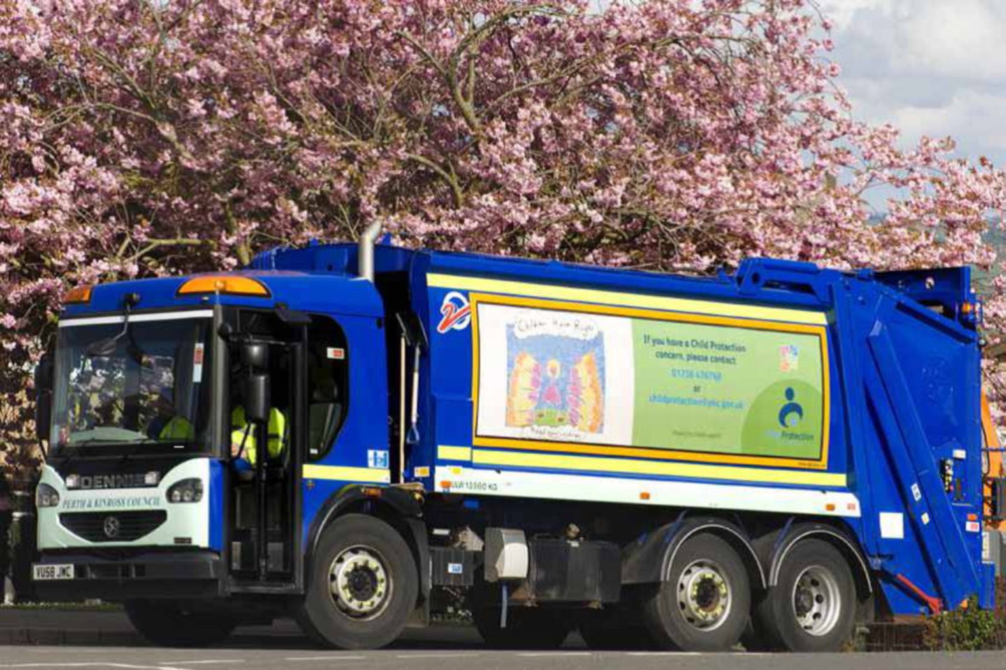 Council bin lorry switch to HVO cuts emissions | Alternative fuels