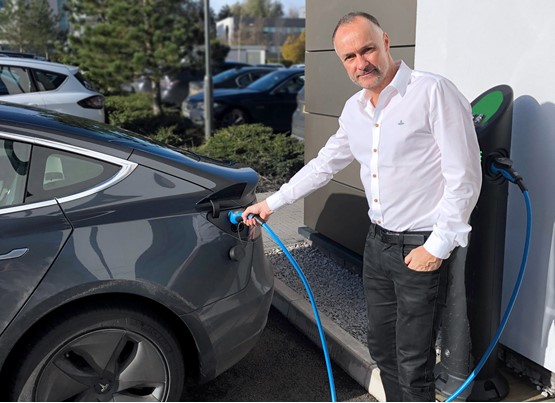 Radius launches EV charge points for fleets | electric fleet - charging ...