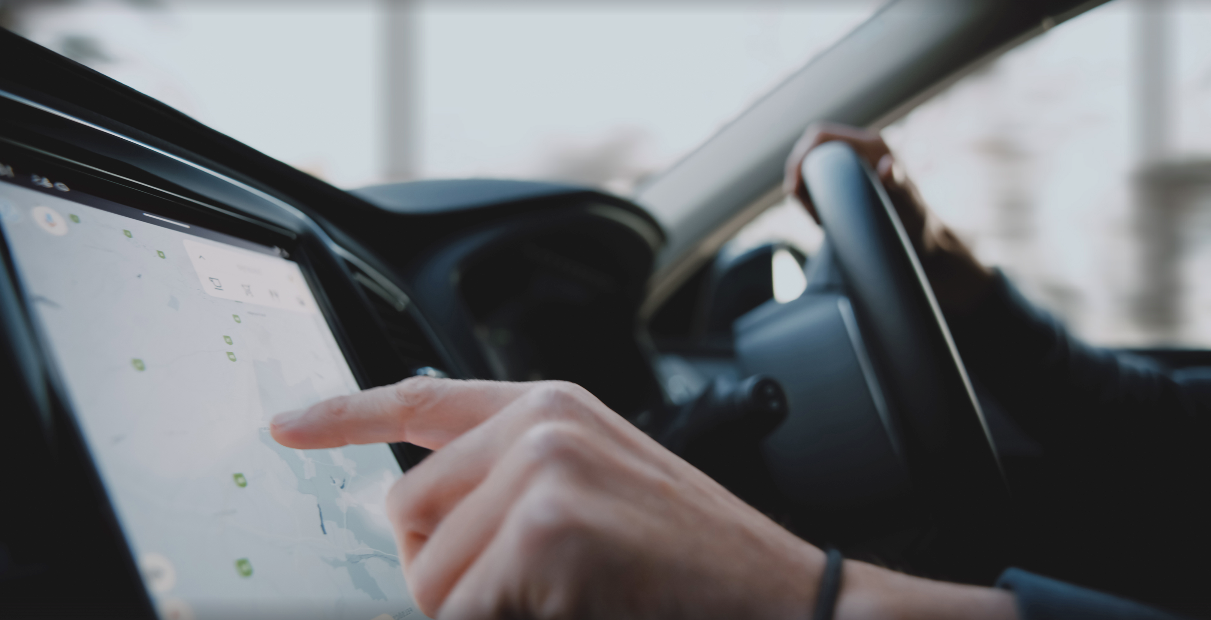 Infotainment distraction a growing risk for fleets, says Red | Driver ...