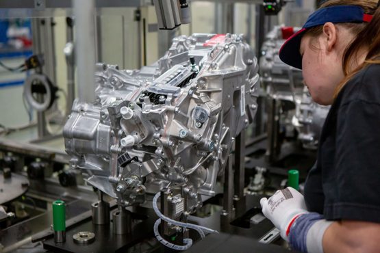 Toyota to build new hybrid engine at UK plant | Toyota