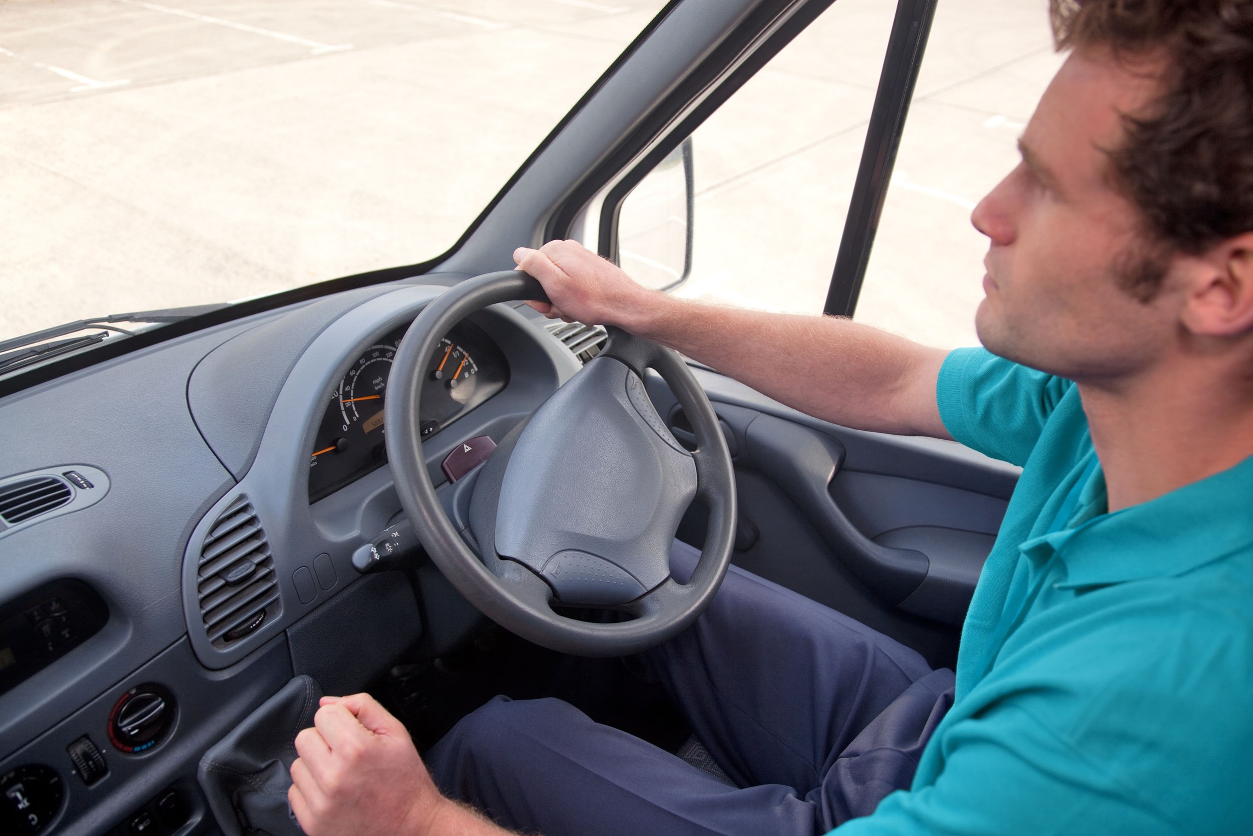 Back pain costs UK fleets £4.9bn per year | safety and risk management
