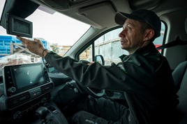 Peugeot Partner's Surround Rear Vision aims to tackle reversing ...