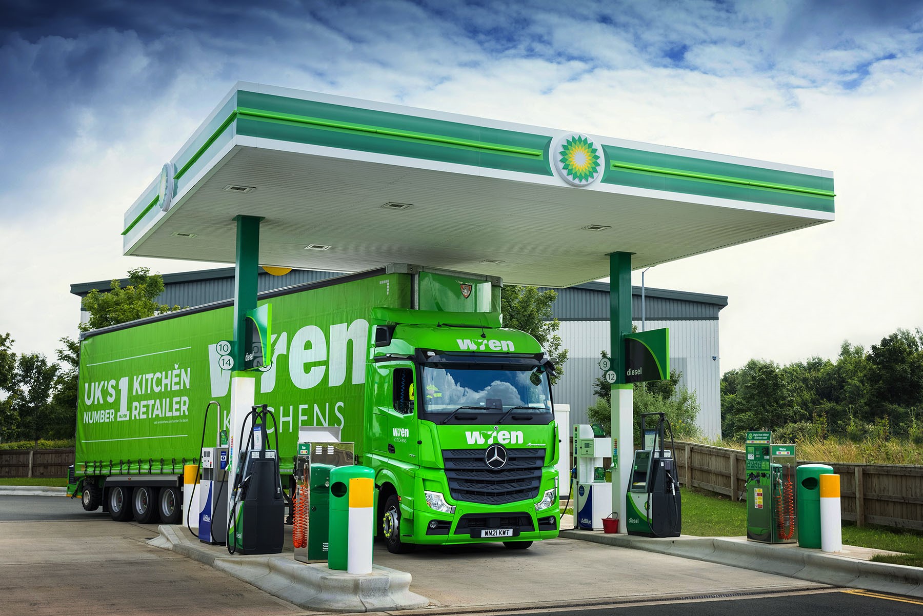 BP and Mercedes-Benz trial digital in-truck fuel payments | fuel and ...